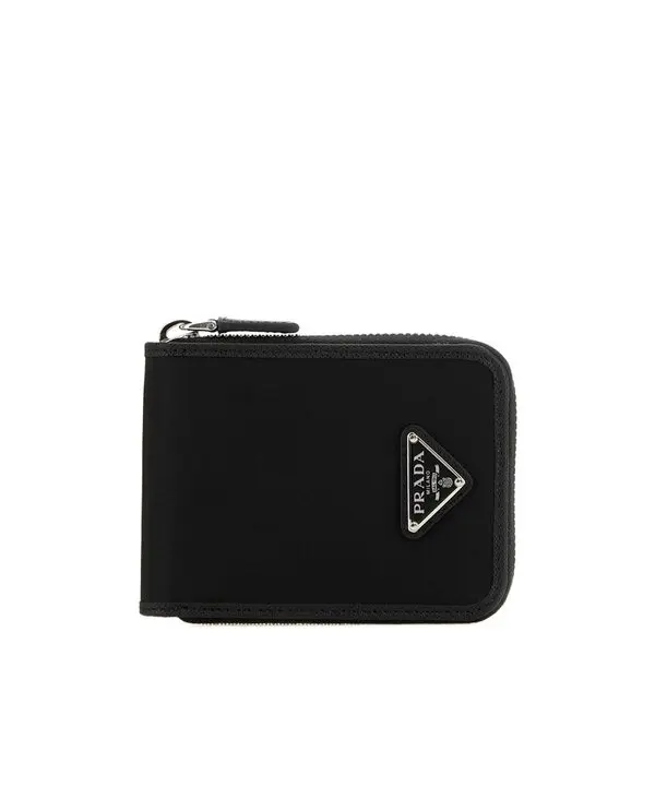 Prada Zipped Wallet - Black