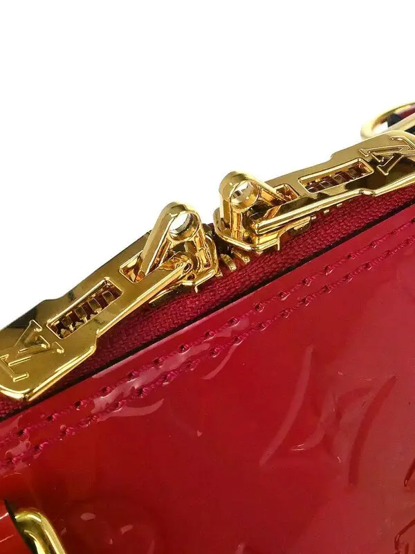 LOUIS VUITTON Vernis Alma Tote Bag - Red