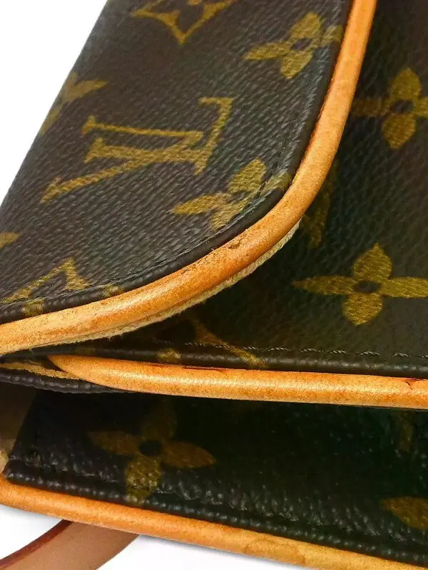 LOUIS VUITTON Florentine Pochette Belt Bag