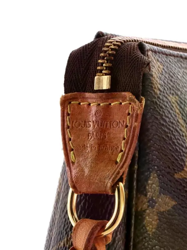 LOUIS VUITTON Monogram Canvas Pochette Accessoires Nm Clutch Bag