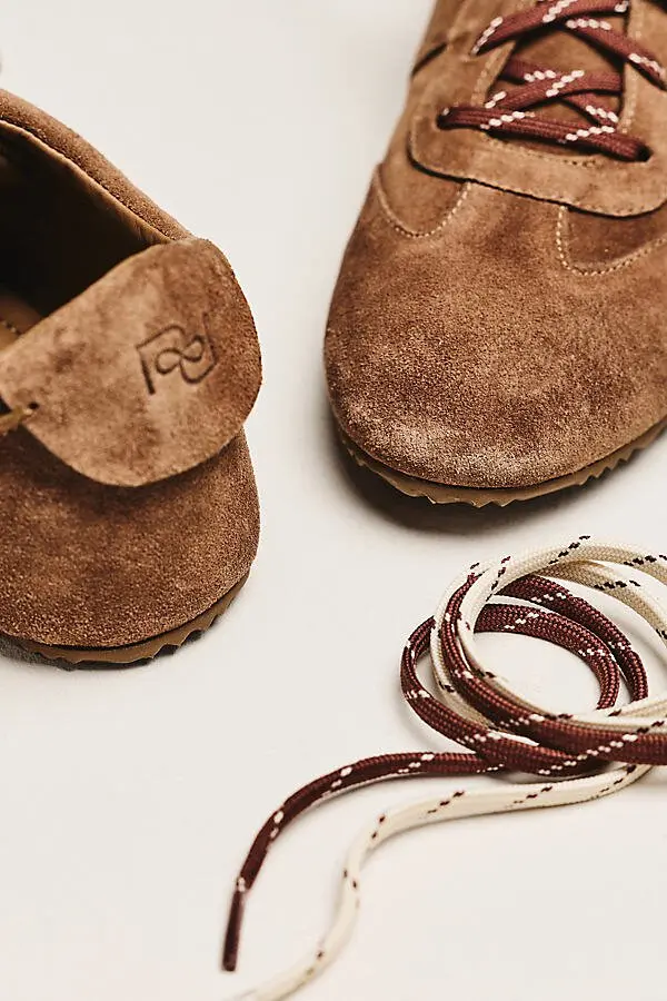 REFORMATION Terra Suede Sneakers - Farro
