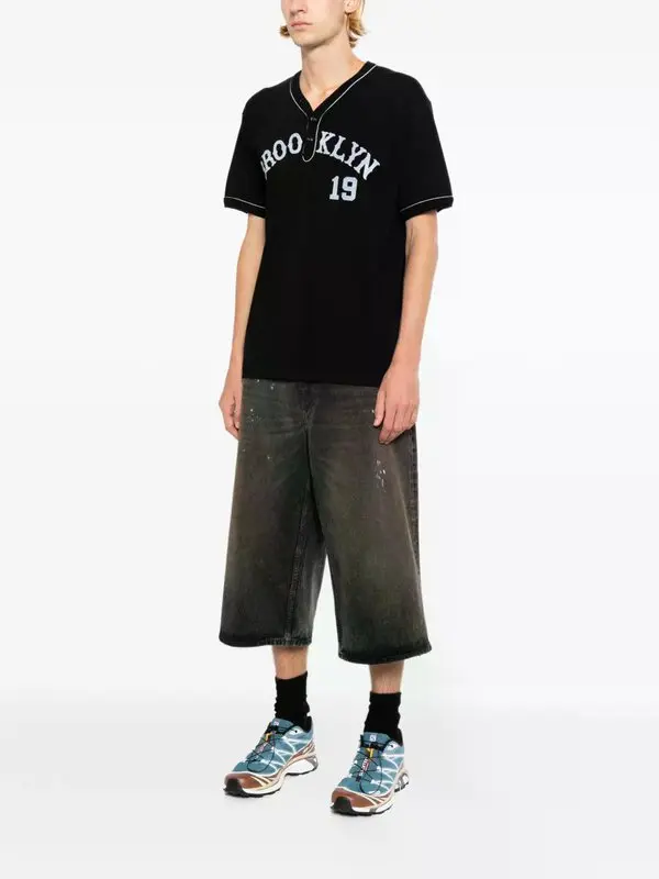 WHITESVILLE Graphic-printed V-neck T-shirt