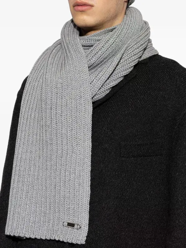 Givenchy Logo-plaque Ribbed-knit Scarf