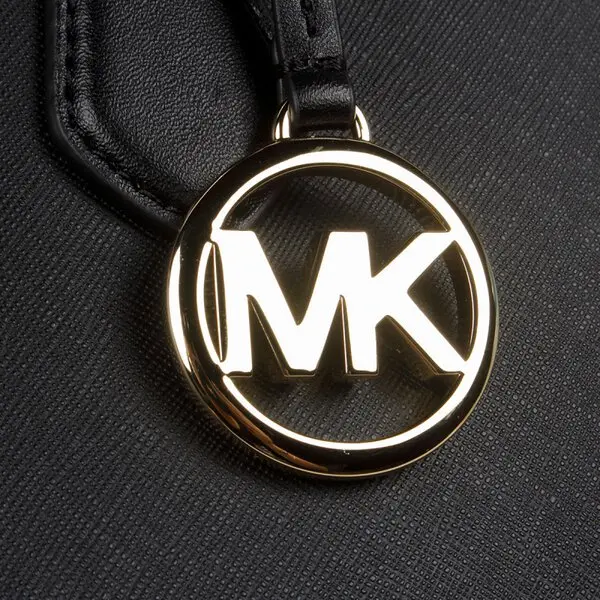 Michael Kors Sheila Shoulder Bag
