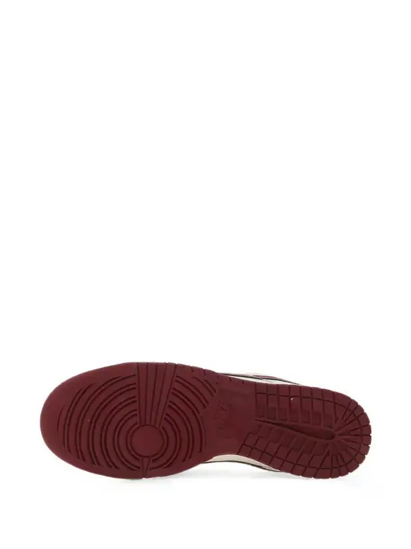 Nike Dunk Low Retro Sneakers