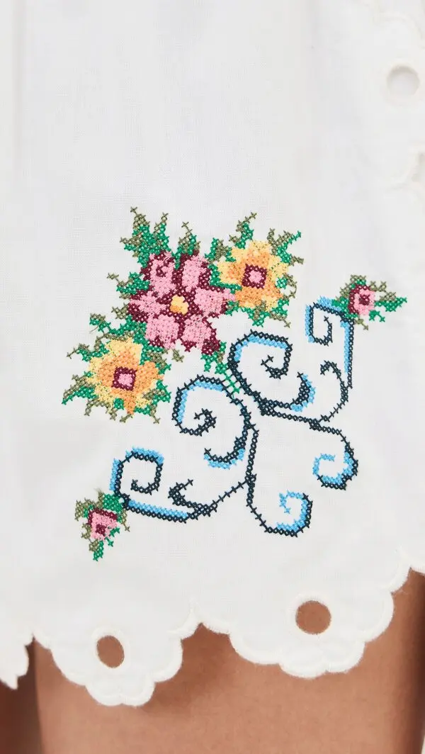 Moon River Scallop Floral Embroidered Shorts
