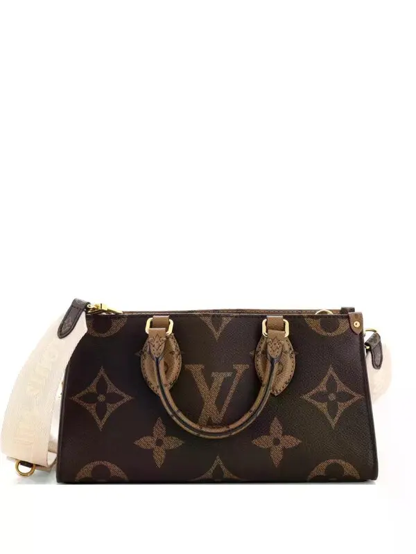 LOUIS VUITTON Onthego Tote East West Shoulder Bag