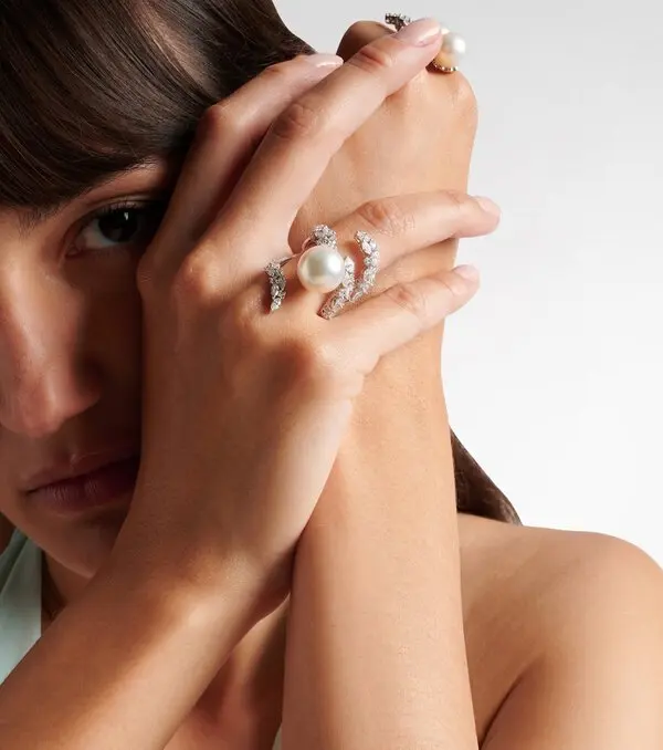 Yeprem 18kt White Gold Ring With Freshwater Pearl And Diamonds