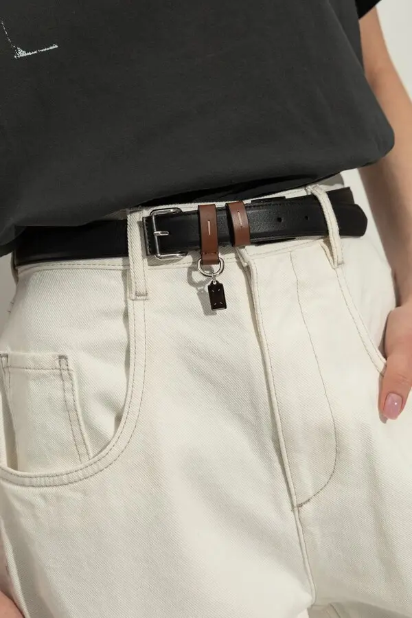 MAISON MARGIELA Leather Belt With Silver Tone Pendant