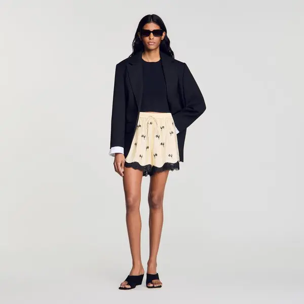 Sandro Embroidered Floral Shorts - Vanilla