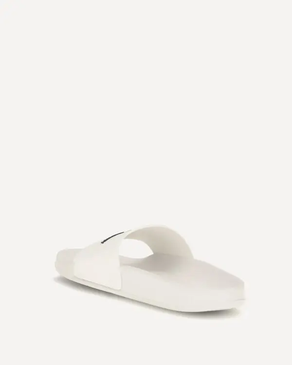 Fred Perry Rubber Slides With Embossed Logo