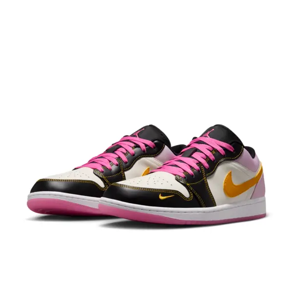 JORDAN 1 Low Se Athletic Sneakers - Black
