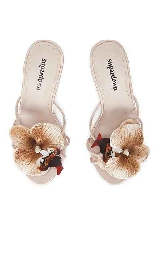 Superdown Flore Heel In Nude