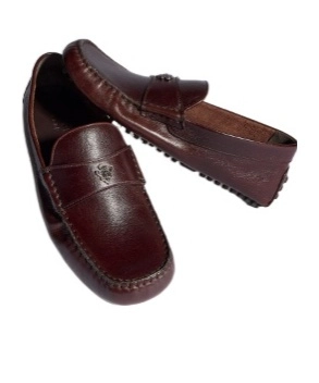 Gucci Loafers With Crest Detail