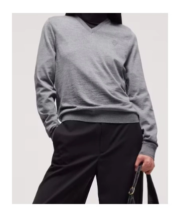 Gucci V-neck Knitted Sweater With Embroidered Crest