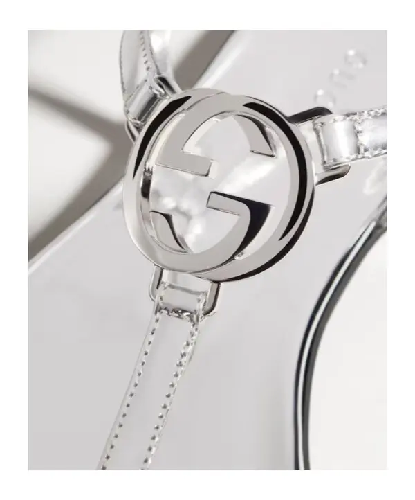 Gucci Thong Sandal With Interlocking G - Metallic Silver