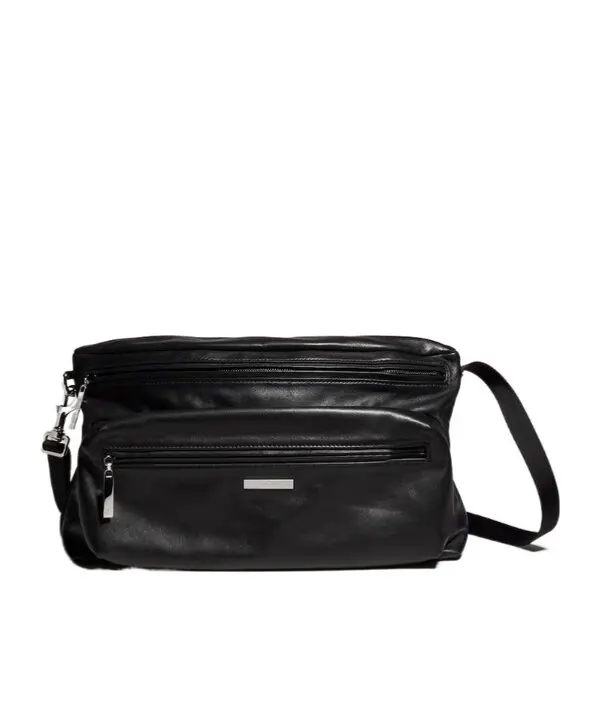 Gucci Leather Medium Crossbody Bag With Silver-toned Hardware - Black