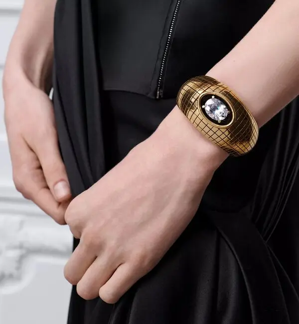 Dior Gold-plated Metal Cuff Bracelet With Crystal