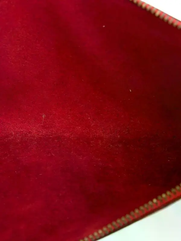 LOUIS VUITTON Epi Pochette Accessoires Shoulder Bag