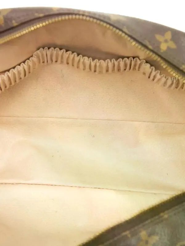 LOUIS VUITTON Monogram Canvas Trousses Toilette 28 Clutch Bag