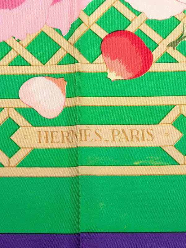 Hermès 20th Century Roseraie Silk Scarf 90 Scarves