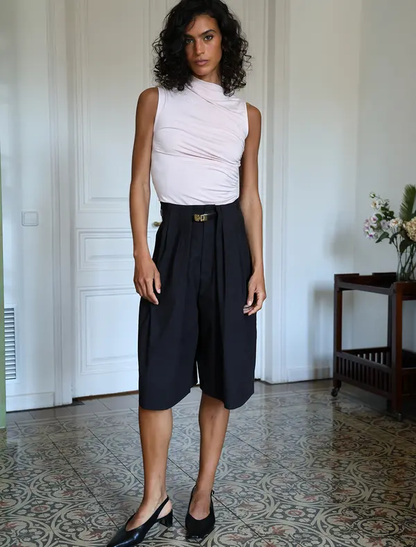 NINETY PERCENT Juniper Pleated Bermuda Shorts In Cotton Viscose Blend - Black