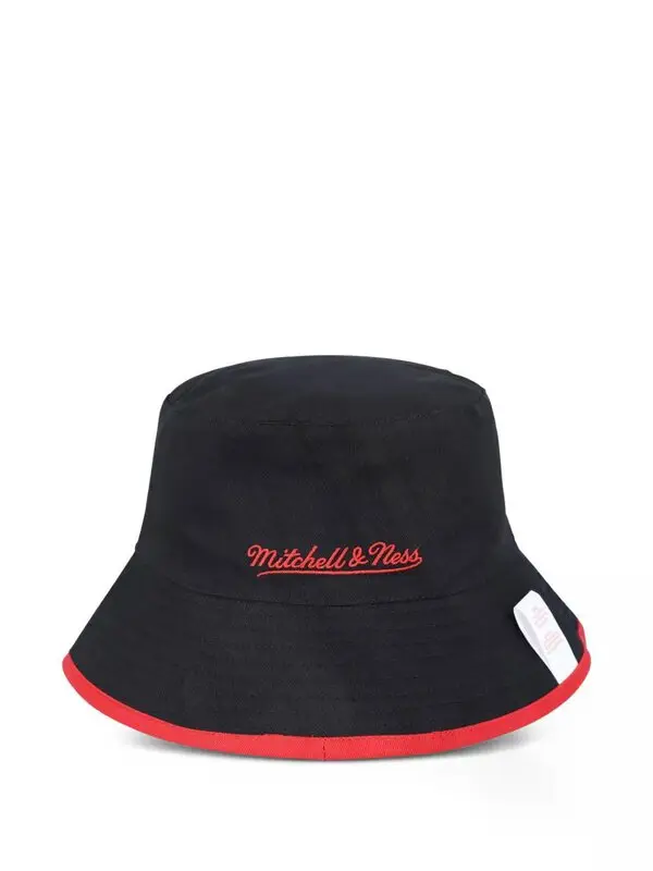 Mitchell & Ness Chicago Bulls Reversible Bucket Hat