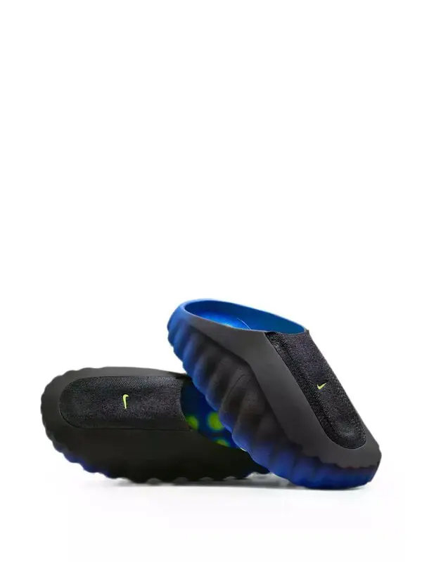 Nike Flyknit Sneakers