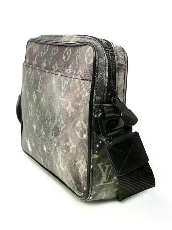 LOUIS VUITTON 2018 Monogram Galaxy Alpha Messenger Bag - Black