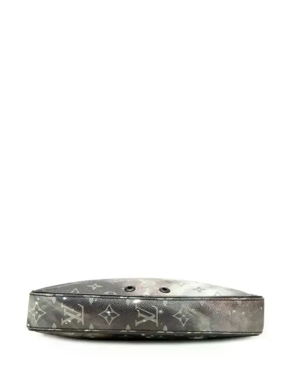 LOUIS VUITTON 2018 Monogram Galaxy Alpha Messenger Bag - Black