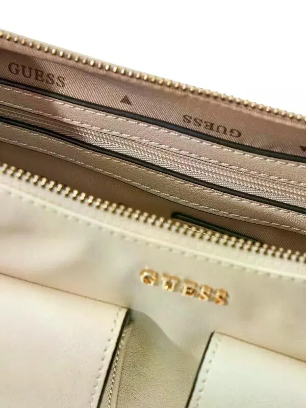 Guess Kassie Buckle-detail Shoulder Bag - Neutrals