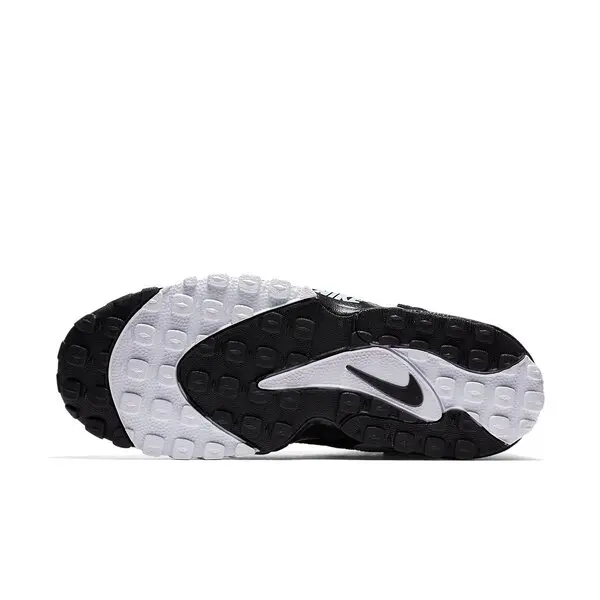 Nike Max Zoom Turf Sneakers