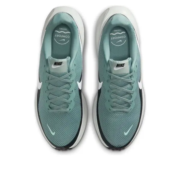 Nike Revolution Sneakers
