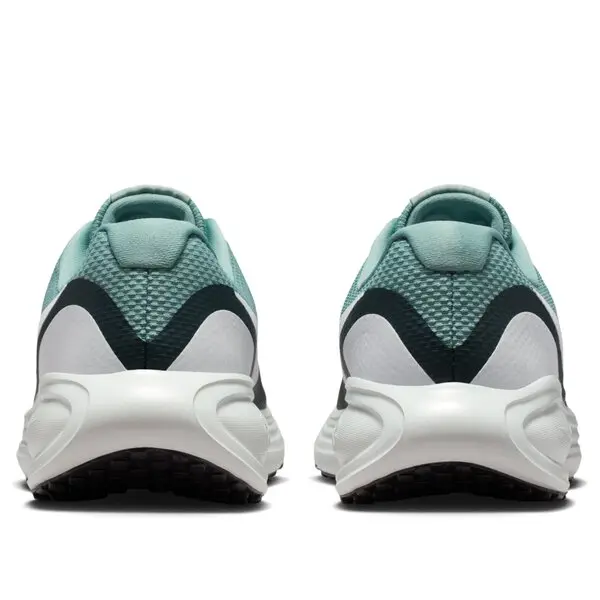 Nike Revolution Sneakers