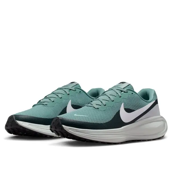 Nike Revolution Sneakers