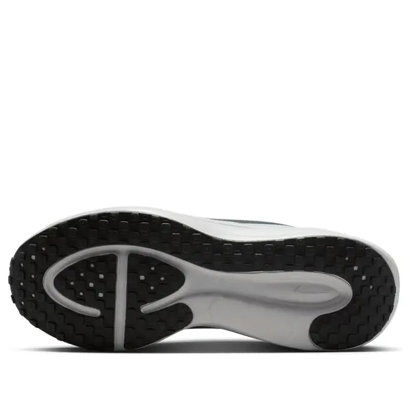 Nike Revolution Sneakers