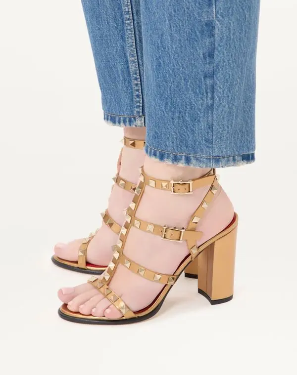 Valentino Garavani Rockstud Laminated Calfskin Sandals - Gold
