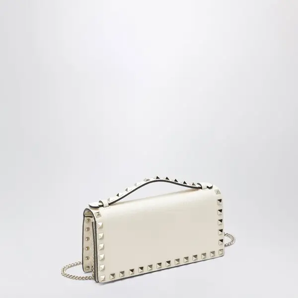Valentino Garavani Rockstud Chain Wallet In Grained Calfskin, Light Ivory - Beige