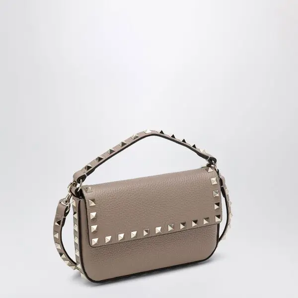 Valentino Garavani Rockstud Pouch In Grained Calf Leather - Pink