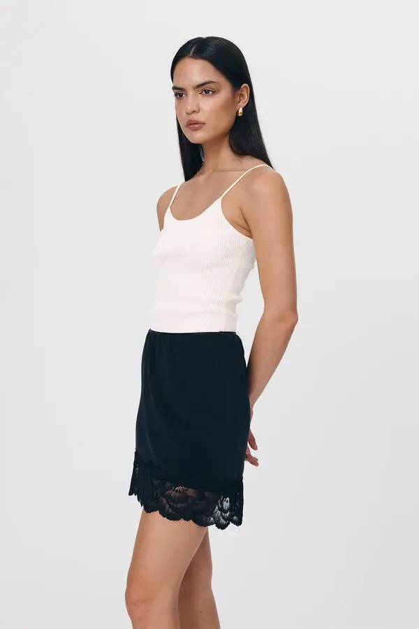 ROWIE Marina Silk Mini Skirt With Lace Hem - Noir
