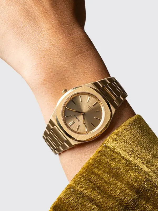 D1 MILANO Ultra Thin Stainless Steel Watch With Sapphire Glass - Gold