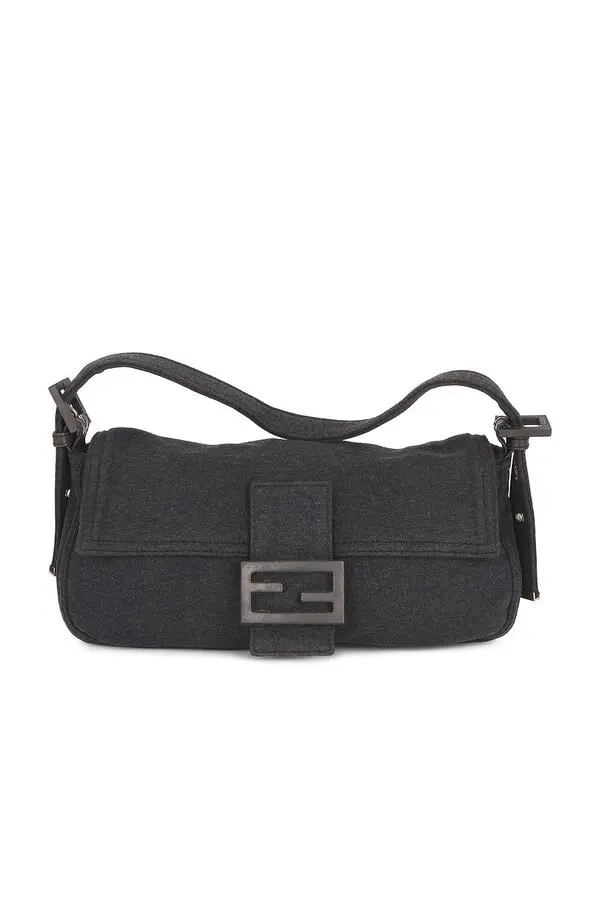 Fendi Baguette Shoulder Bag - Black