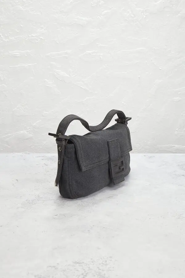 Fendi Baguette Shoulder Bag - Black