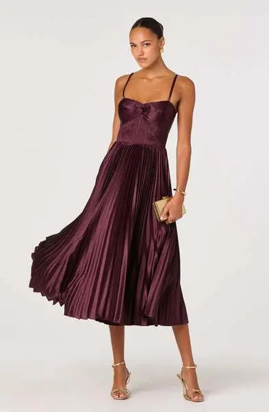 Astr The Label Sweetheart Pleated Midi Dress - Wine
