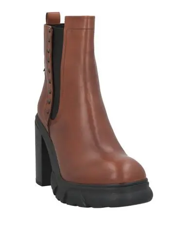 CAFÈNOIR Leather Chelsea Boots With Stud Embellishments