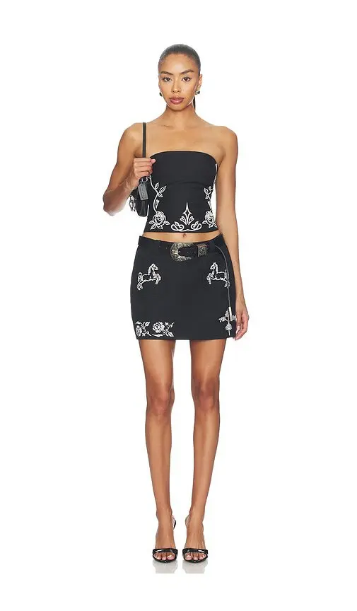MARKGONG Floral Embroidered Strapless Top