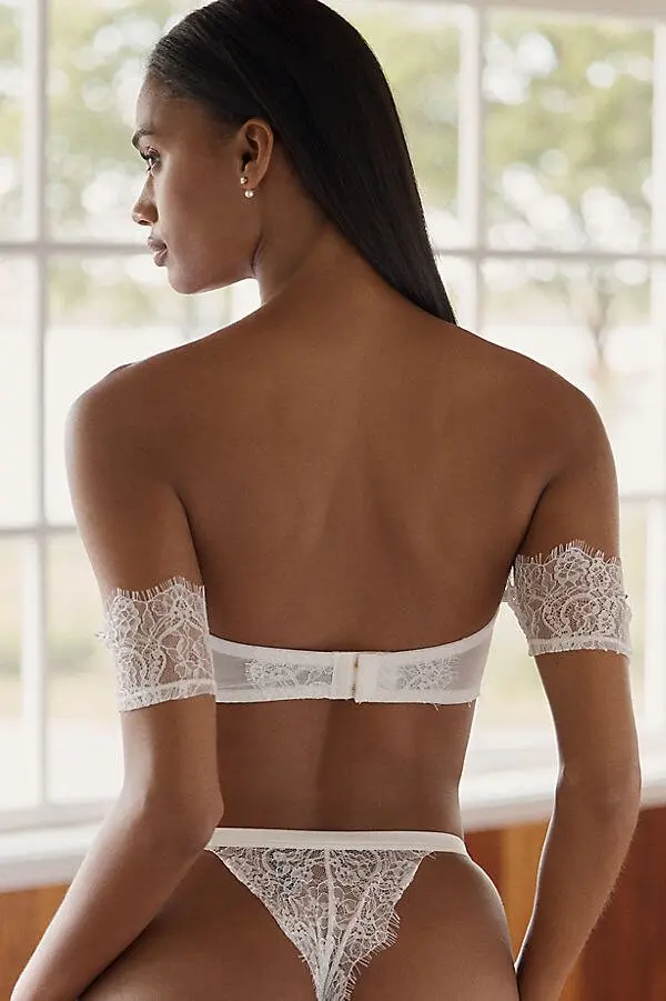 HOUSE OF DESIRE Sat Lace Bra, Thong, And Garter Set