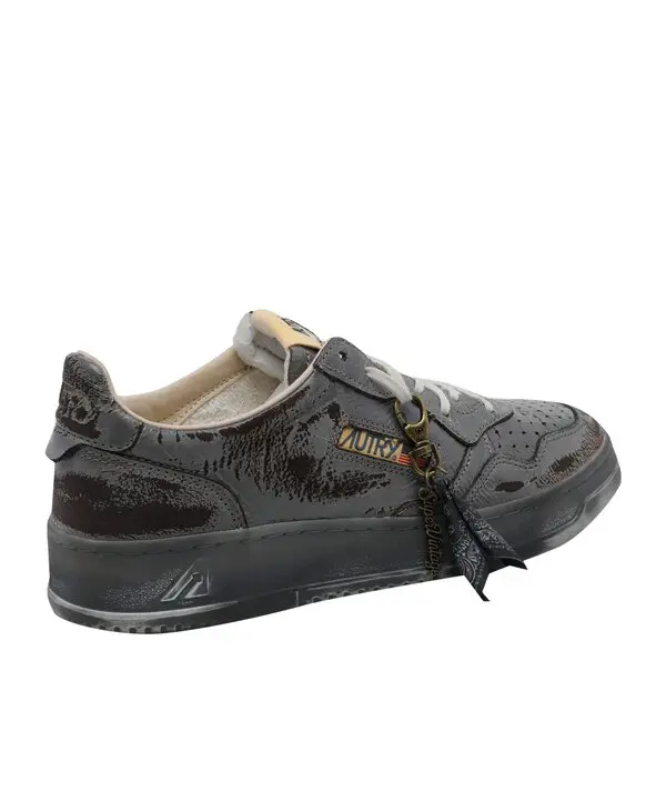 AUTRY Round-toe Sneakers