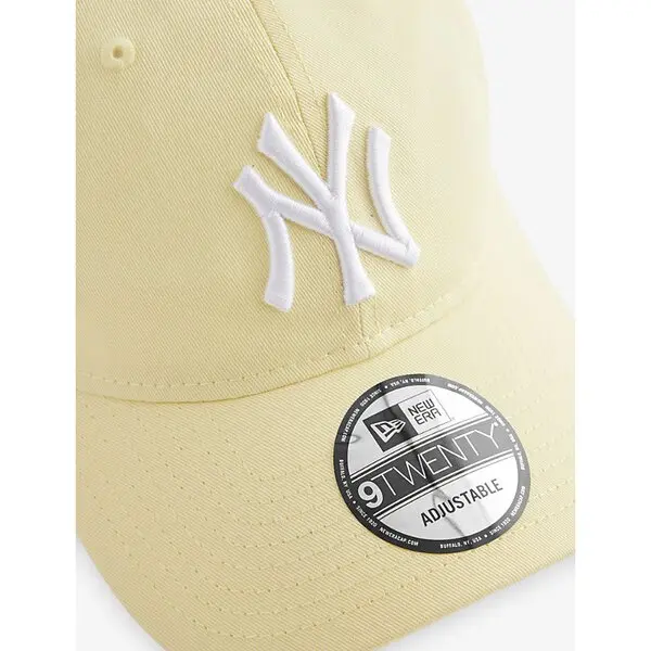 New Era 9twenty Essential New York Yankees Cotton Cap