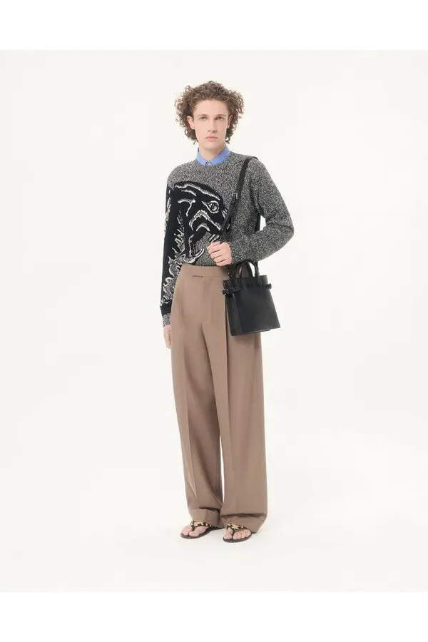 Valentino Garavani Antibes Small Shopping Bag In Grained Leather - Black